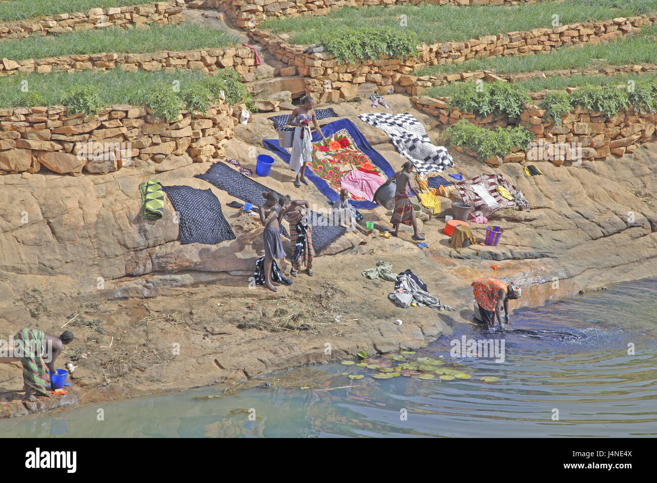 Mali dogon women tribe hi-res stock photography and images - Alamy