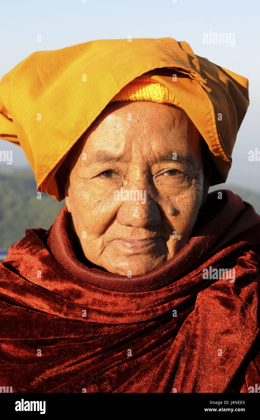 Mon tribe buddhist myanmar hi-res stock photography and images - Alamy