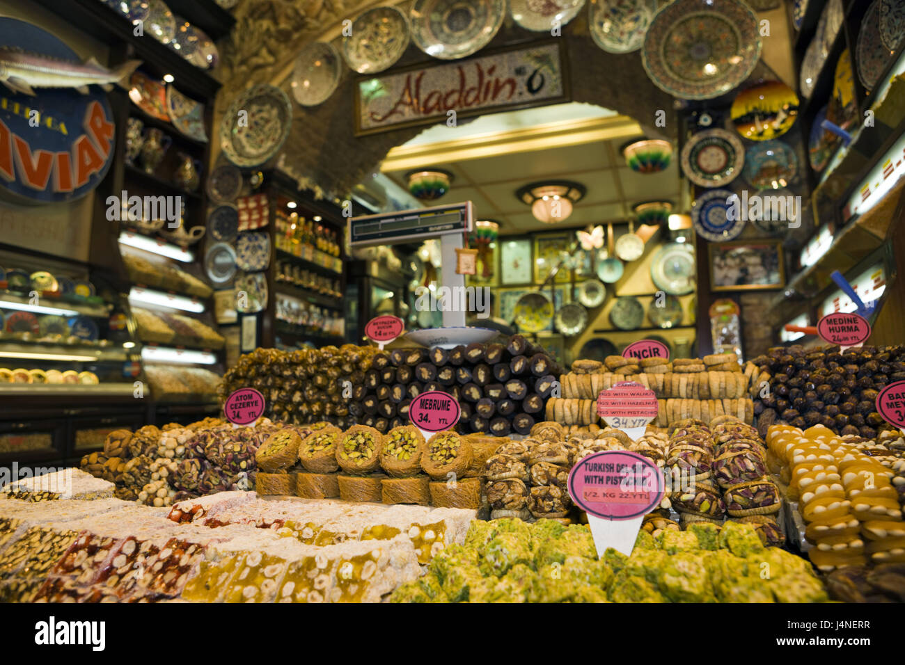 Turkey, the Bosporus, Istanbul, business, sales, candy, bazaar, loading ...