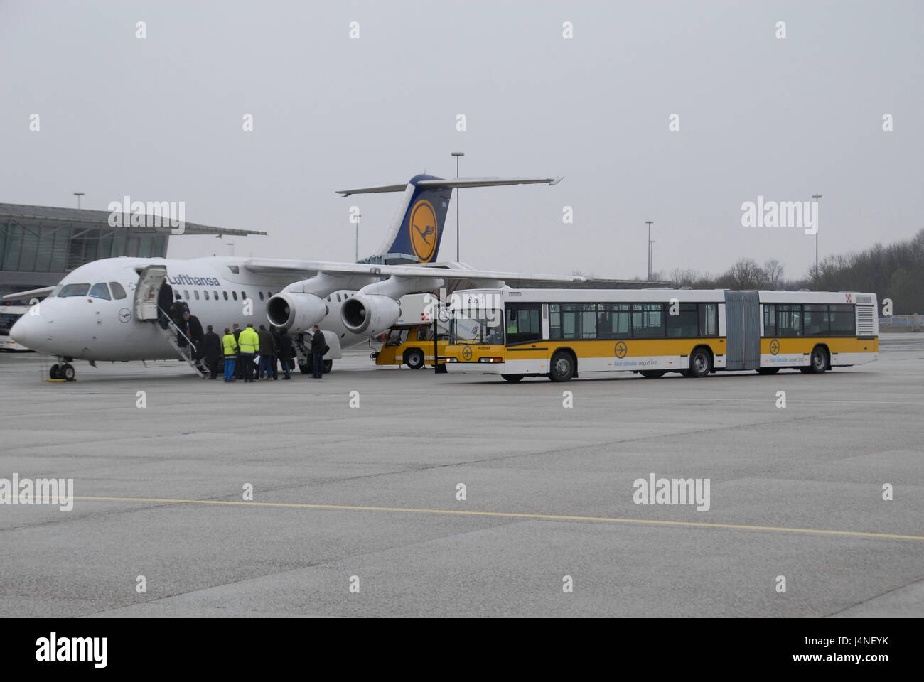 Bus shuttle service hi-res stock photography and images - Alamy