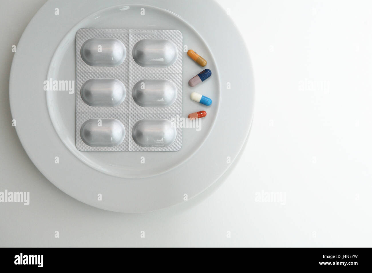 Drugs, plates, tablets, Blister, capsules Stock Photo - Alamy