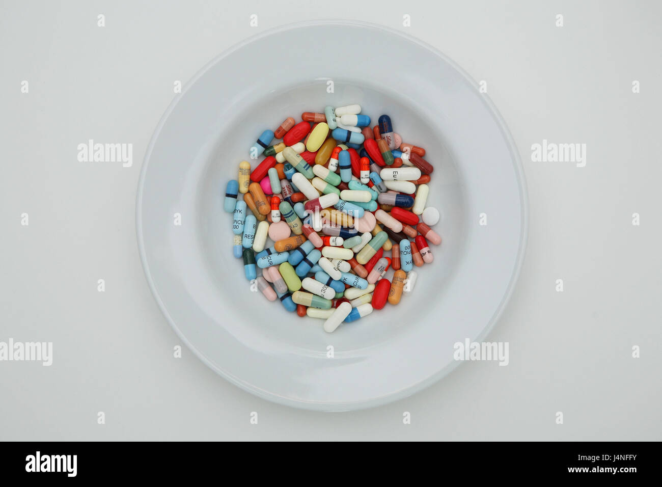 Drugs, plates, tablets, capsules Stock Photo - Alamy