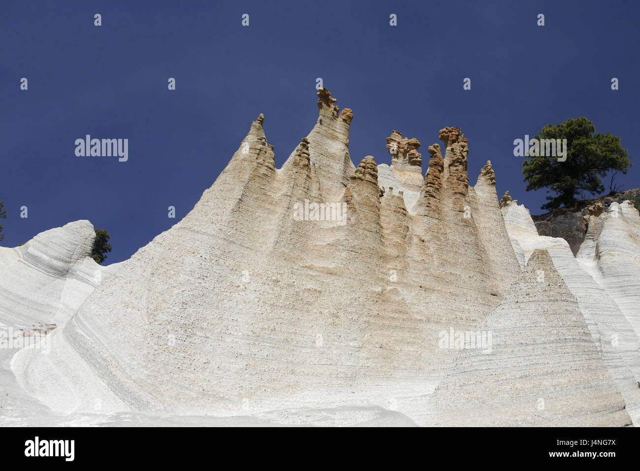 Tuff cone hi-res stock photography and images - Alamy