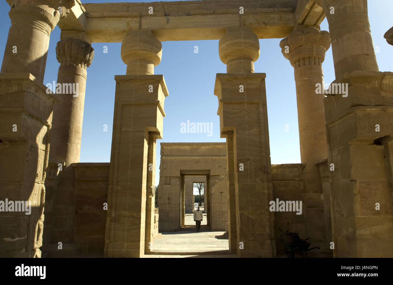 Egypt, Kharga oasis, temple of Hibis, Egyptian Stock Photo - Alamy