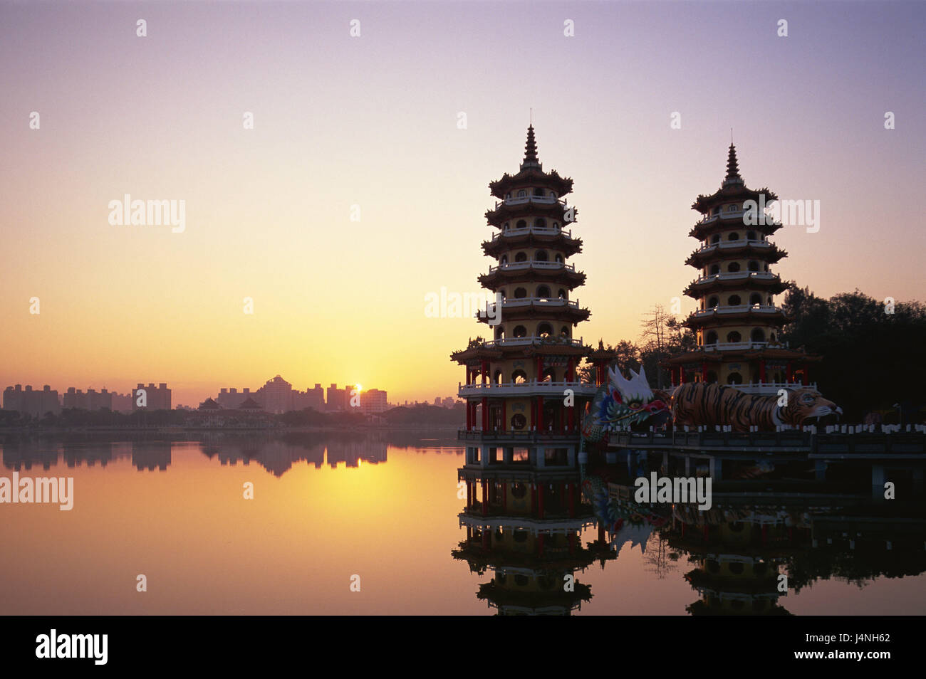 Taiwan, Kaohsiung, Lotussee, dragon and tiger pagodas, sundown, Asia ...