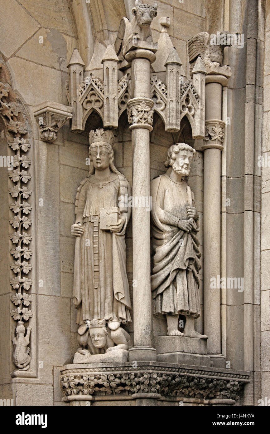 Germany, Hessen, Wetzlar, cathedral, south portal, figures of a saint ...