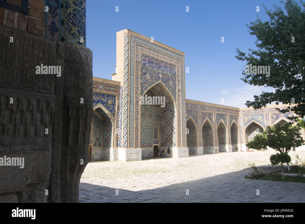 Mosque in the Registan, Samarkand, Uzbekistan Stock Photo - Alamy