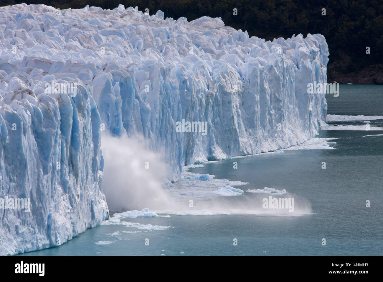 Argentina, Patagonia, Lago Argentino, Glaciar Perito Moreno, glacier ...