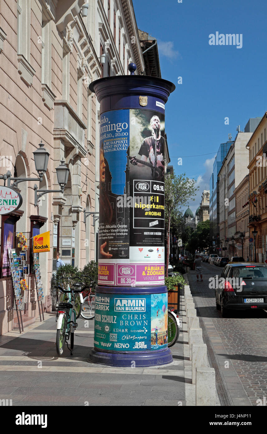 Pillar ads hi-res stock photography and images - Alamy