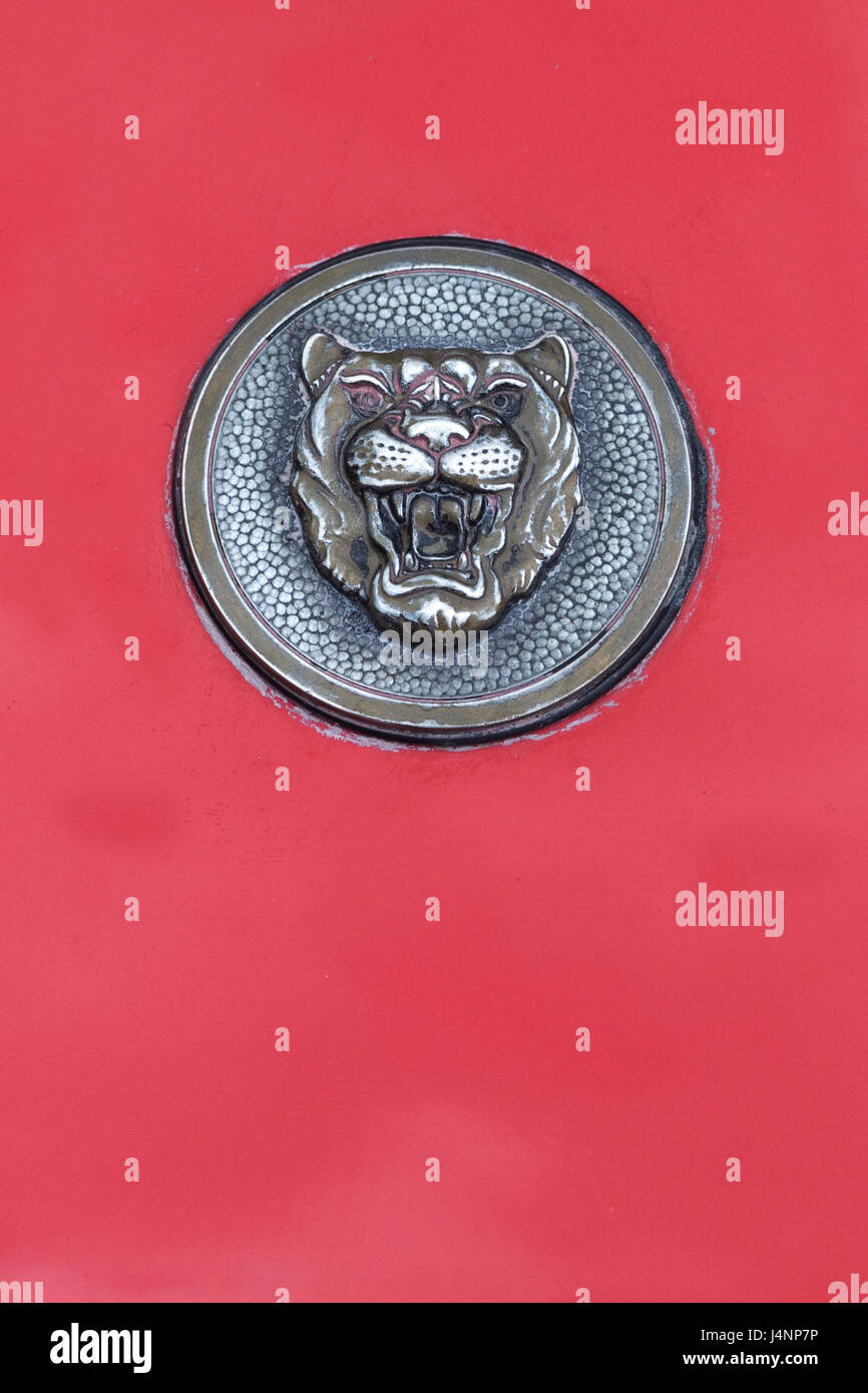 Jaguar Logo On Vintage Car Stock Photos & Jaguar Logo On Vintage Car ...