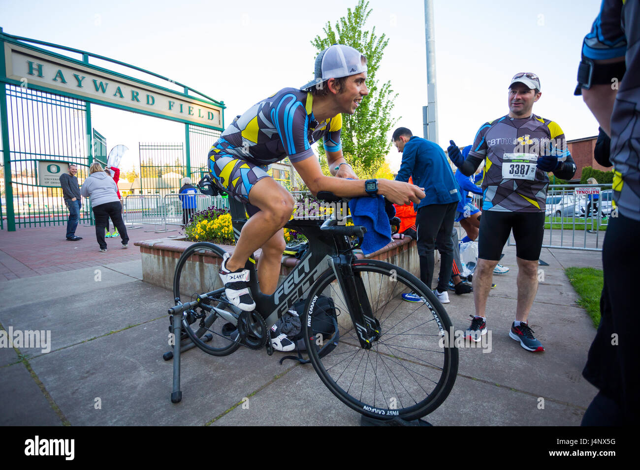 Sports racing marathon triathlete hi-res stock photography and images ...