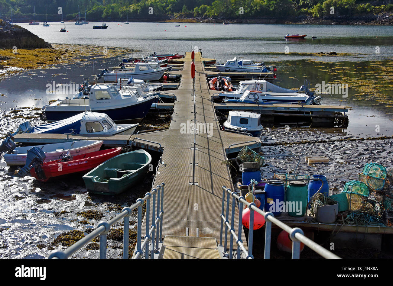 Floating jetty hi-res stock photography and images - Alamy