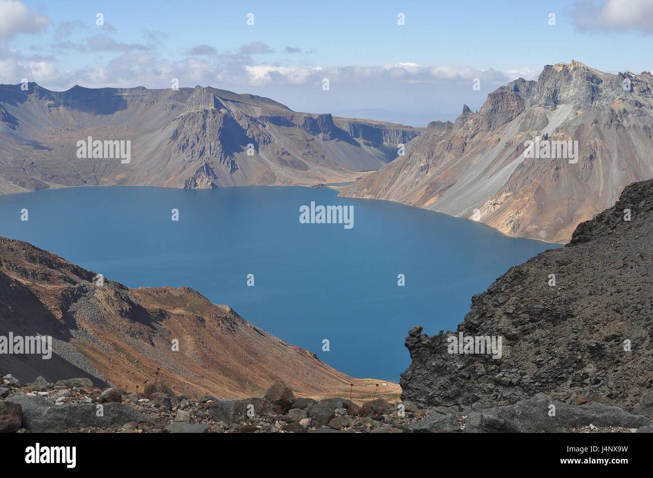 The Snow Scene Of Heaven And Earth In Mt Baekdu Stock Photo🌜 Sinta a ...