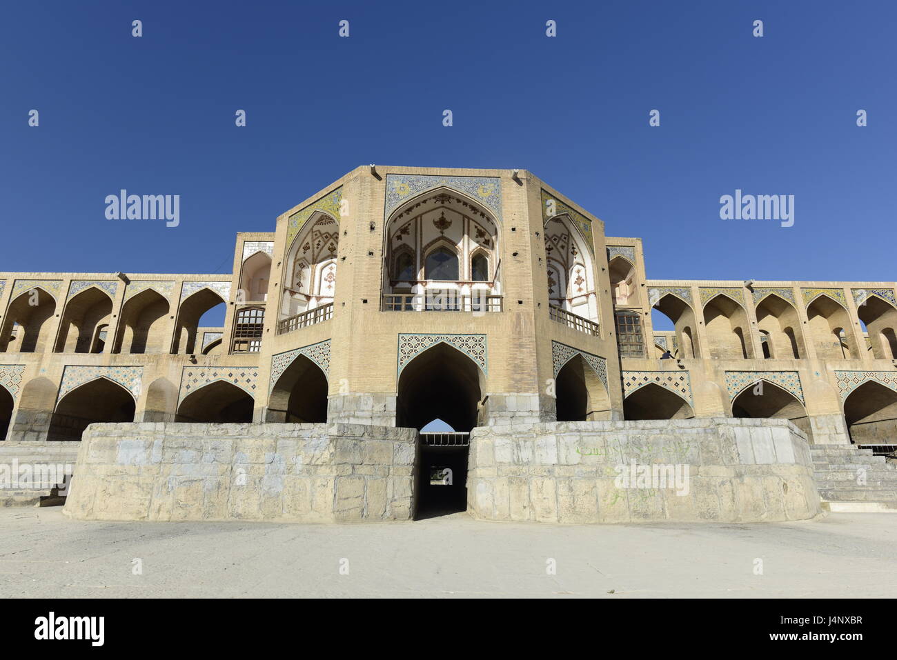 Isfahan street hi-res stock photography and images - Alamy