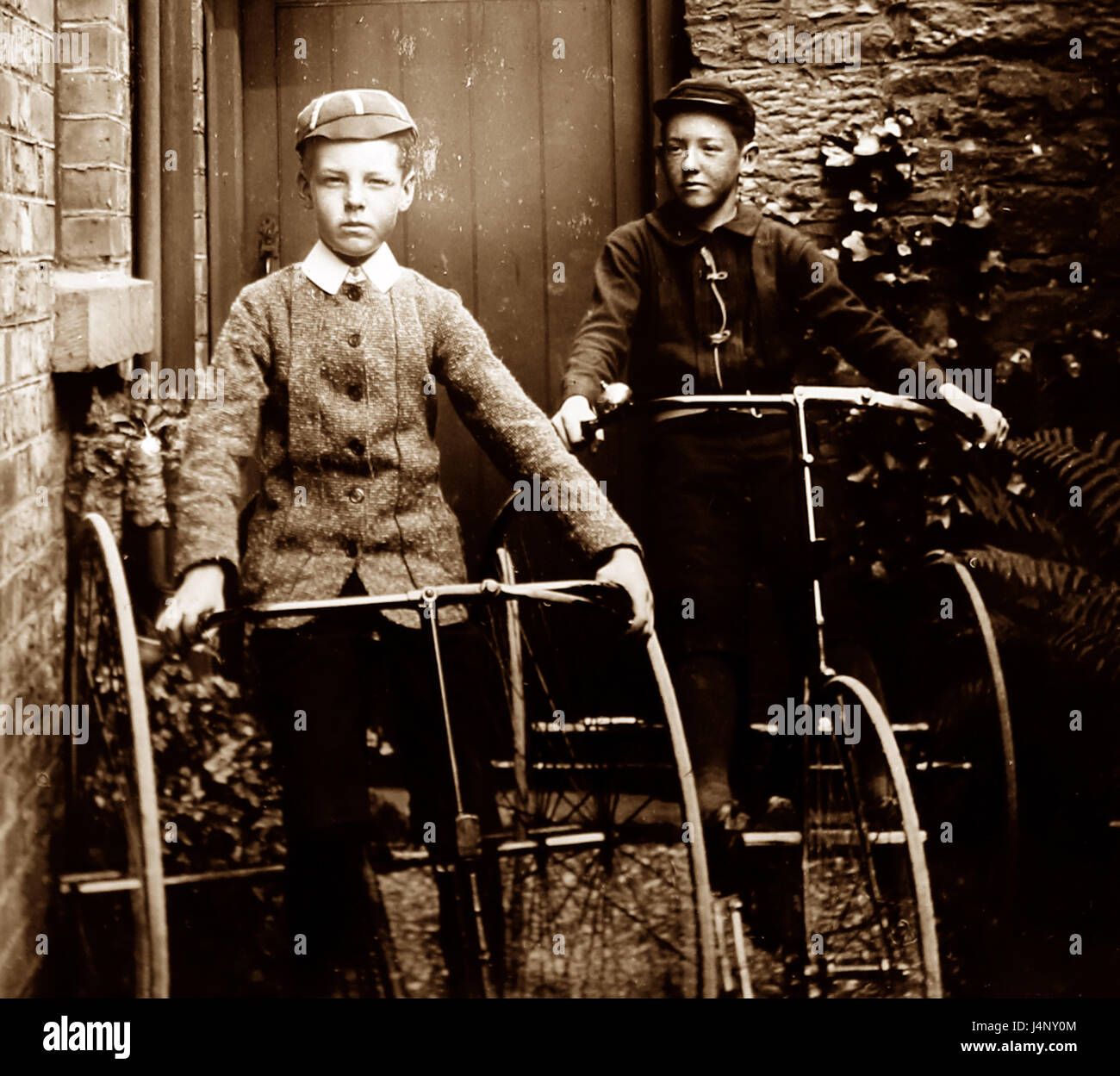 Vintage boy hi-res stock photography and images - Alamy