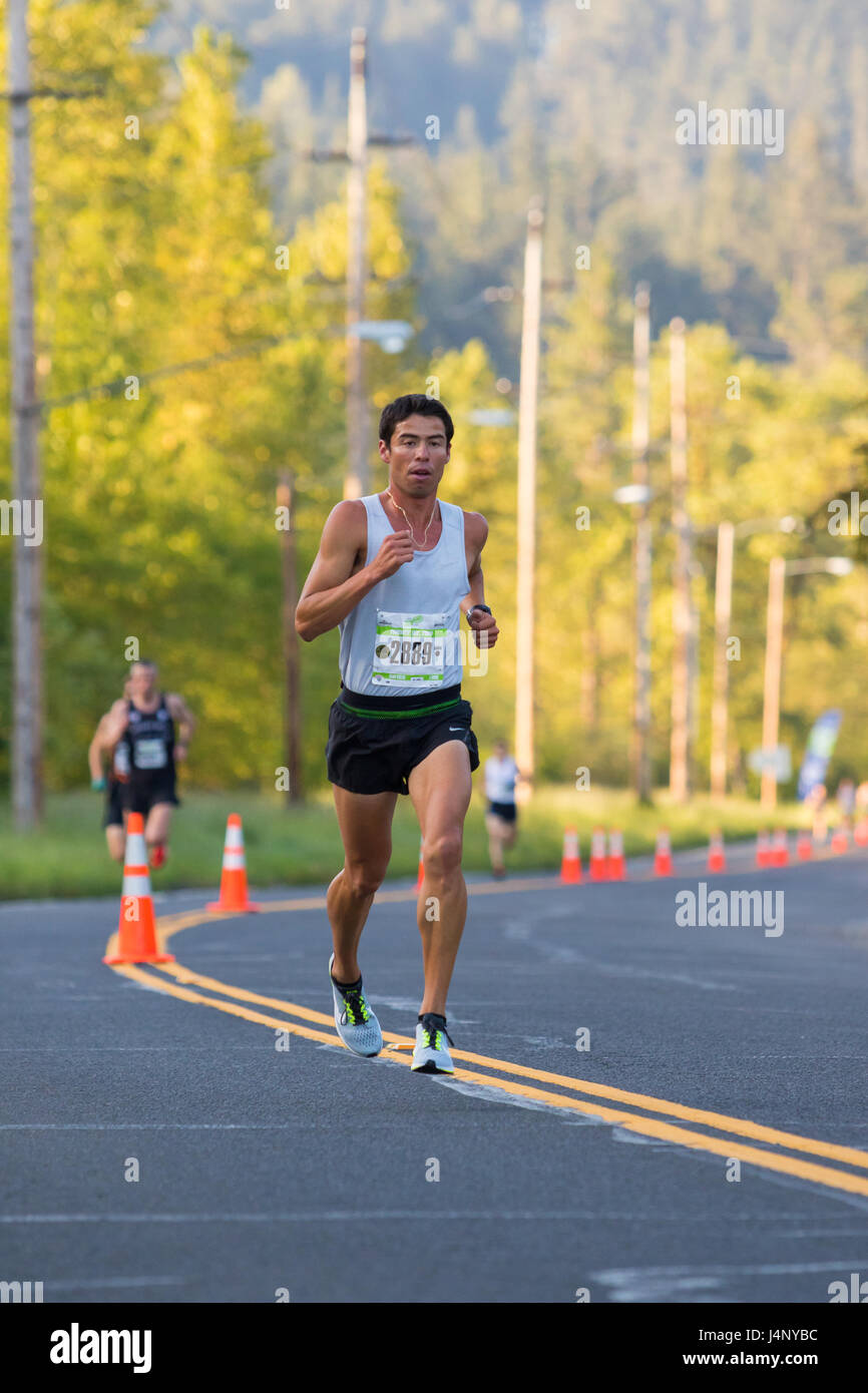 2017 Eugene Marathon Race Stock Photo - Alamy