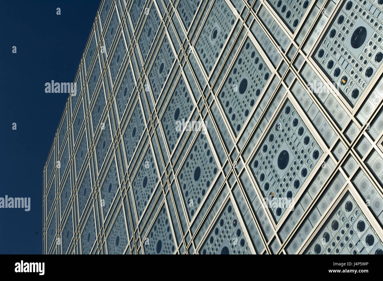 Mashrabiya windows hi-res stock photography and images - Alamy