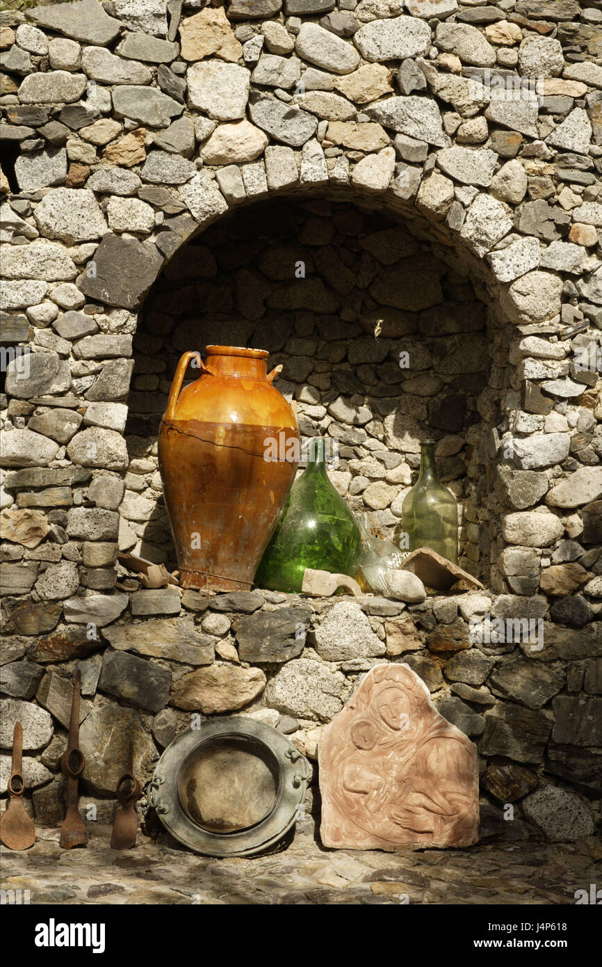 Wall With Torah Niche