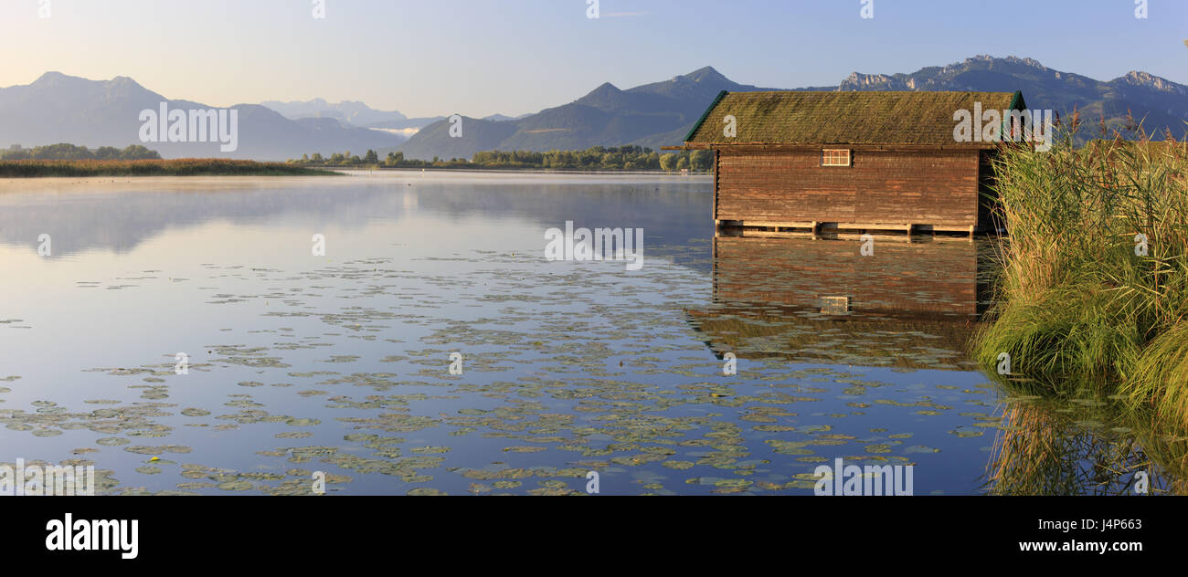Germany, Bavaria, Chiemgau, Lake Chiem, lakeside, boathouse, back light ...