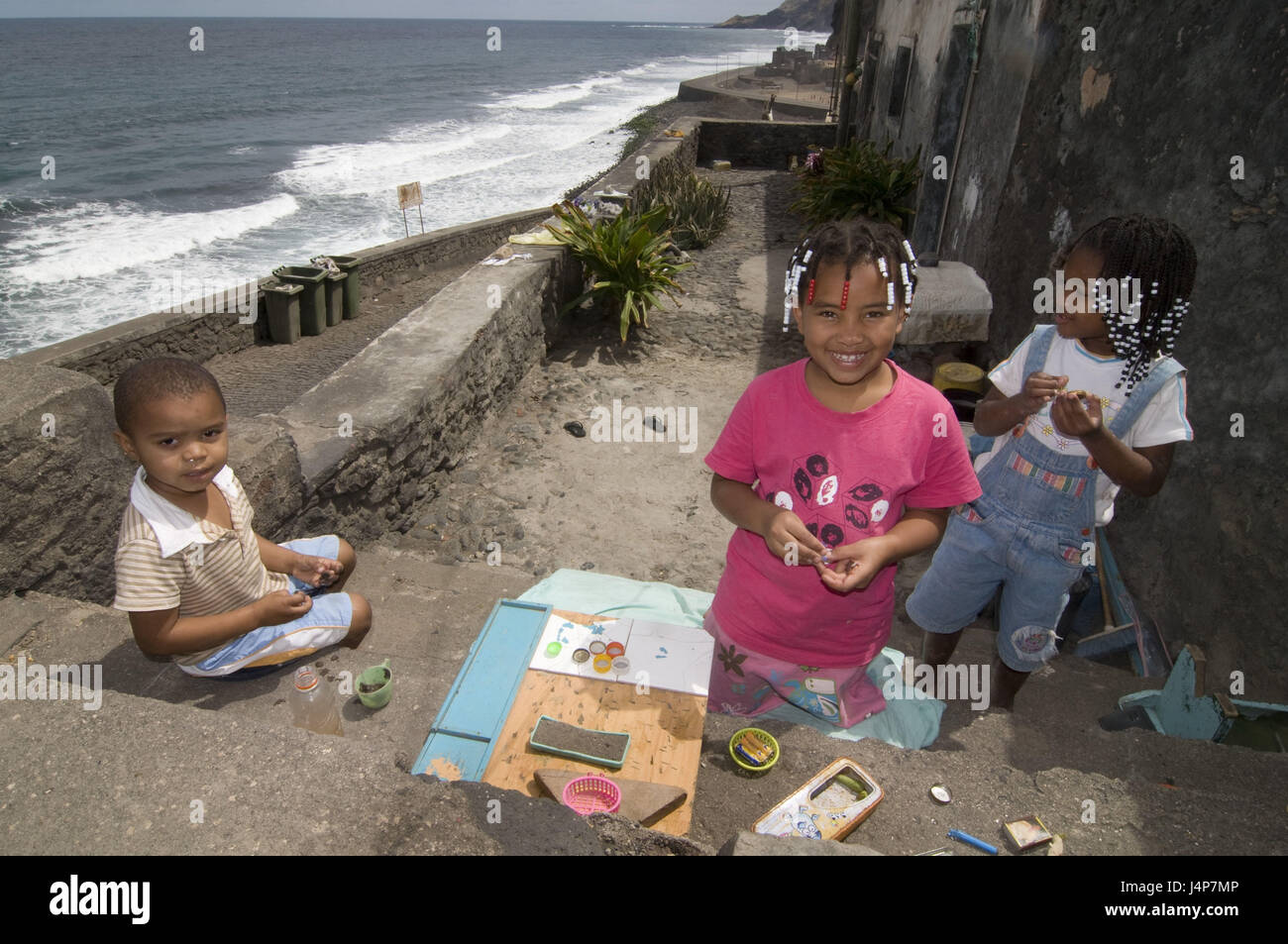 Children, happily, play, San Antao, Kapverden Stock Photo - Alamy