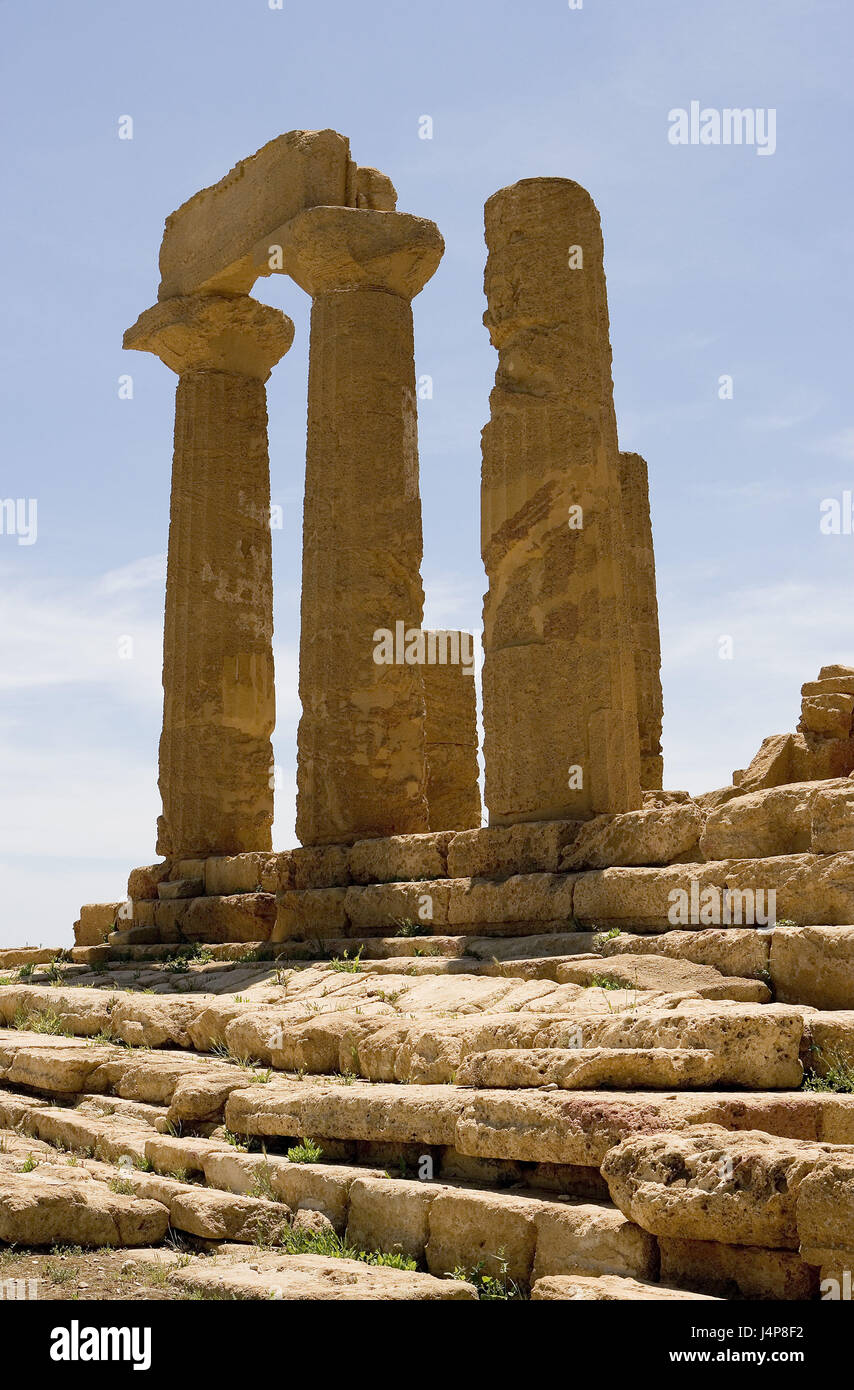 Pillars dorian hi-res stock photography and images - Alamy