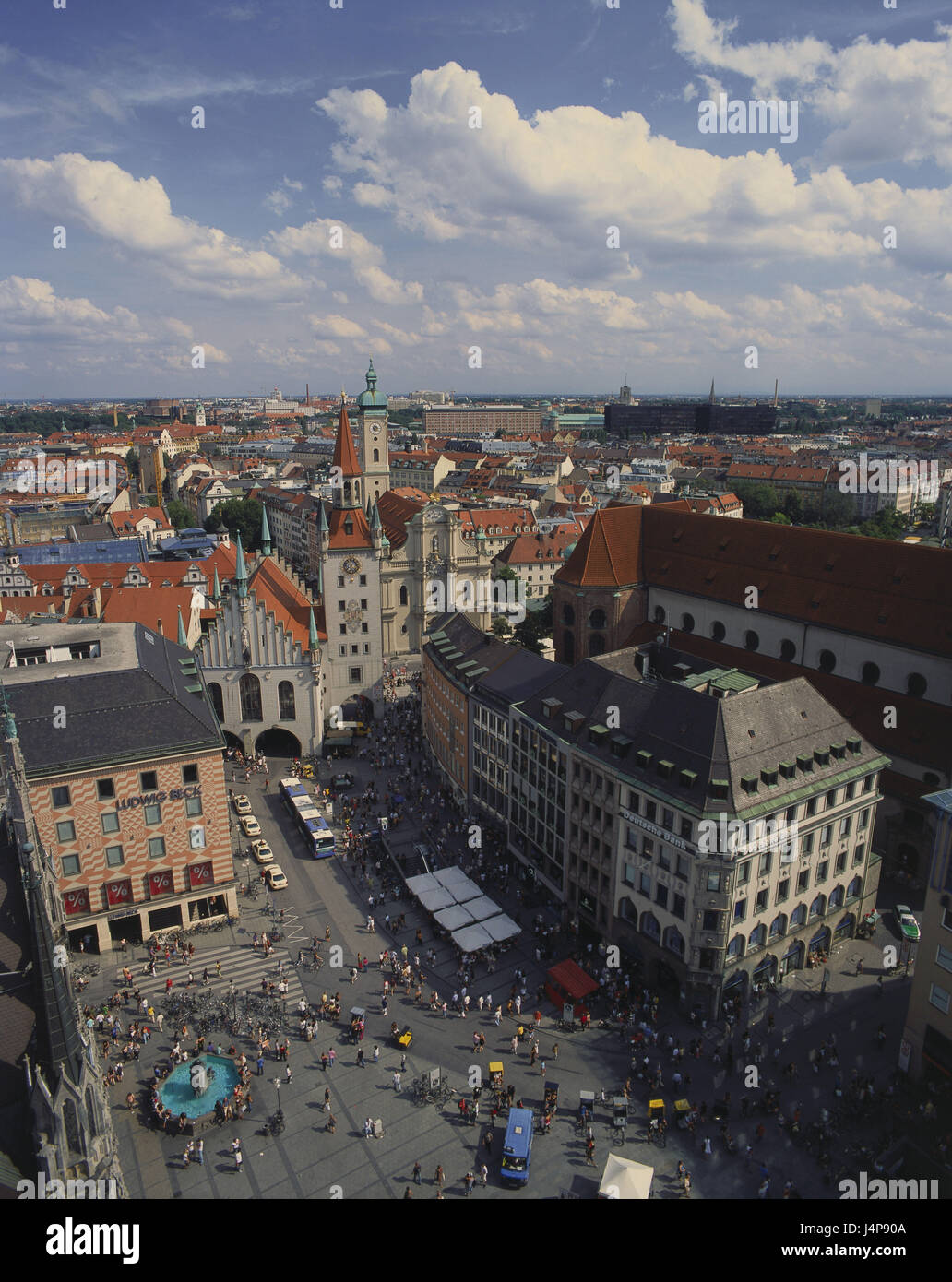 Germany, Bavaria, Munich, Marienplatz, old city hall, overview, Upper ...