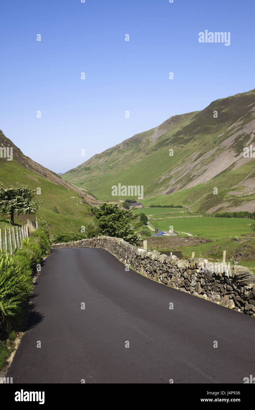 Wales, Gwynedd, Snowdonia national park, country road Stock Photo - Alamy
