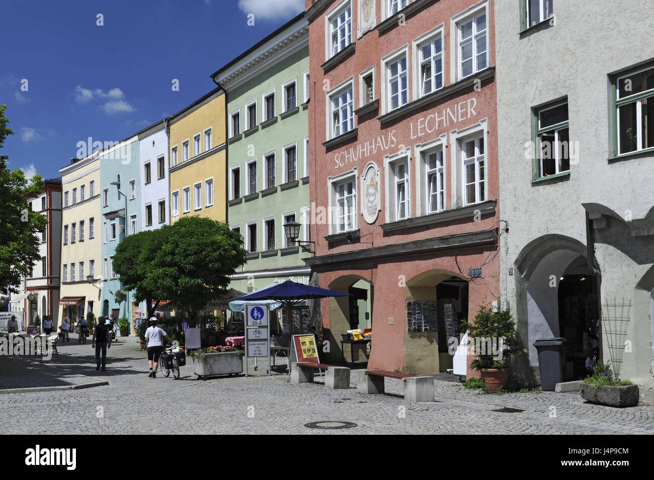 Germany, Bavaria, water castle in the Inn, town view Stock Photo - Alamy