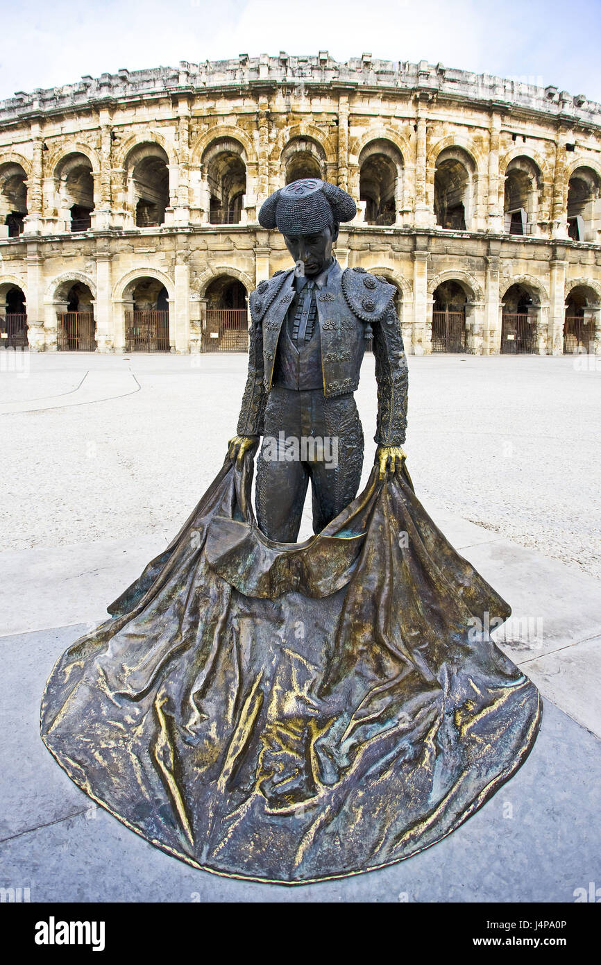 France, Nimes, amphitheatre, statue, bullfighter Stock Photo - Alamy