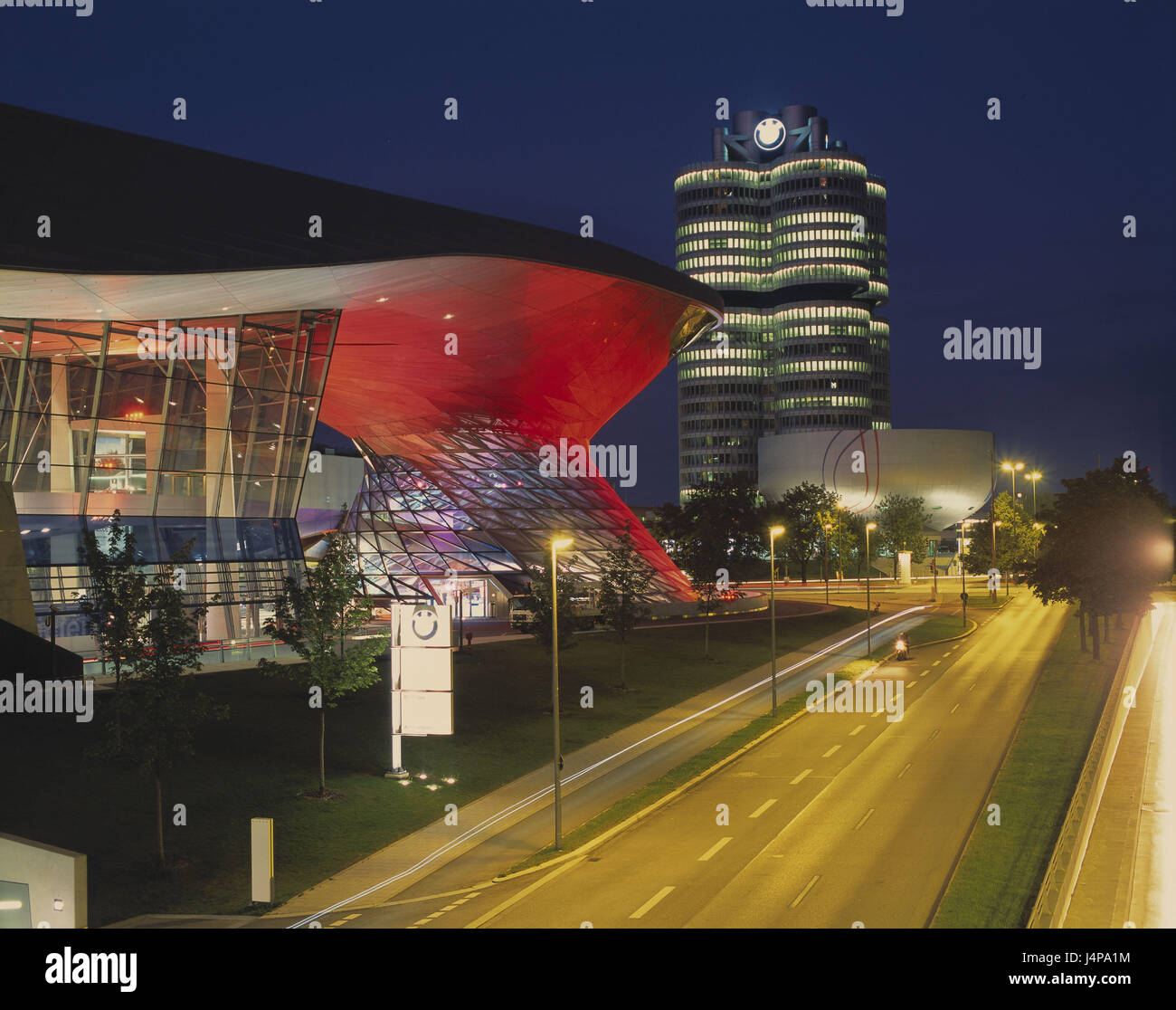 High rise car park hi-res stock photography and images - Alamy