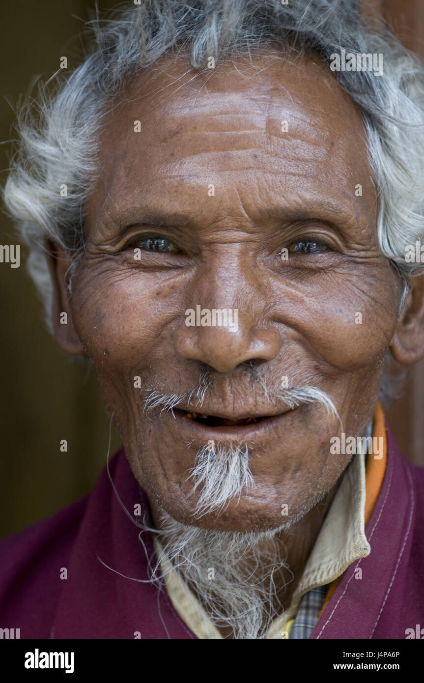Portrait old man buddhist monk hi-res stock photography and images - Alamy