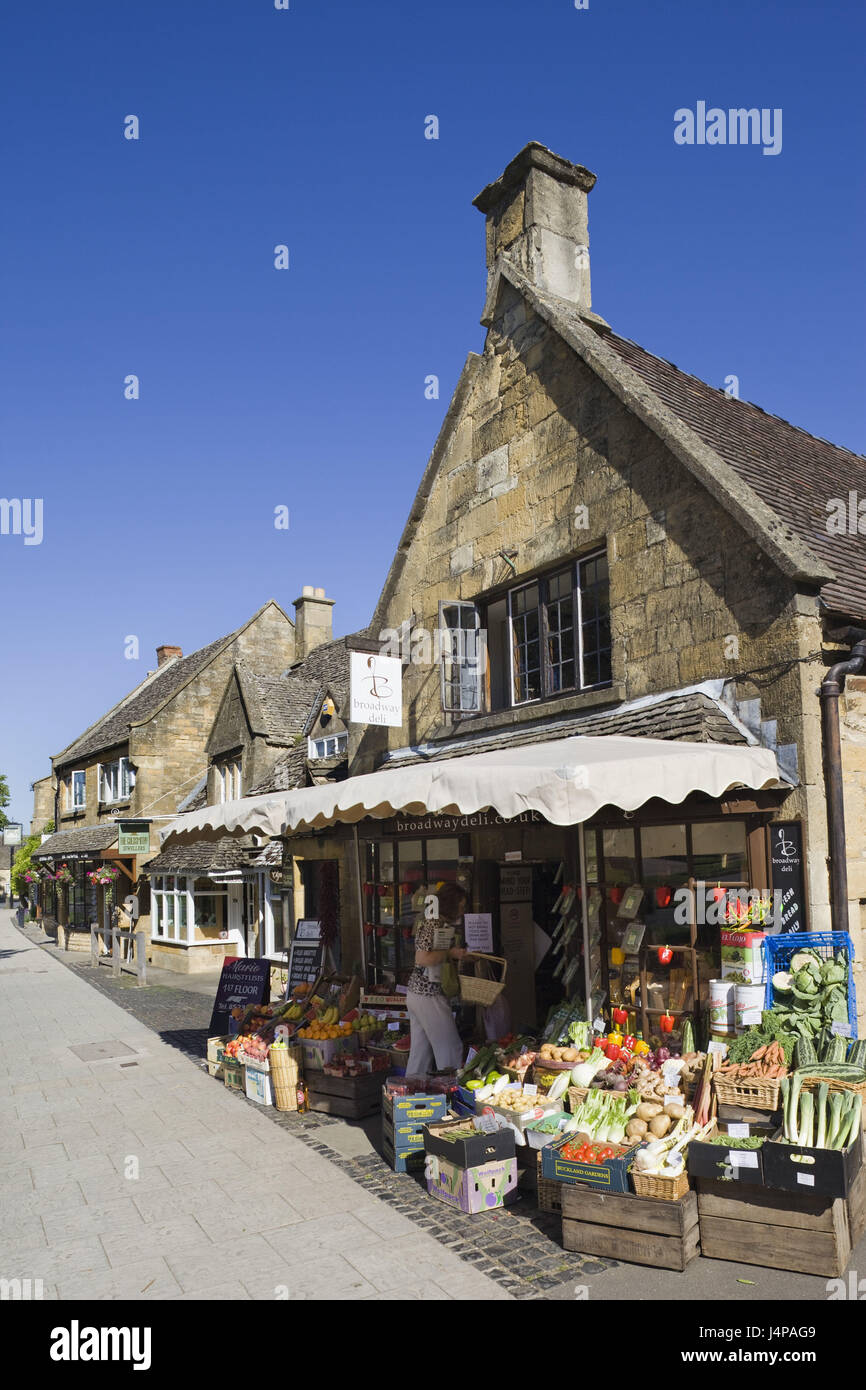 Great Britain, England, Worcestershire, Cotswolds, Broadway, shops ...