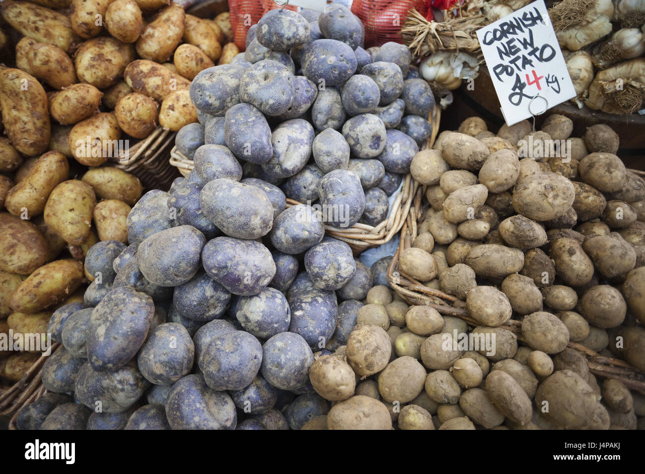 England, London, Southwark, borough Market, vegetable state, potatoes ...
