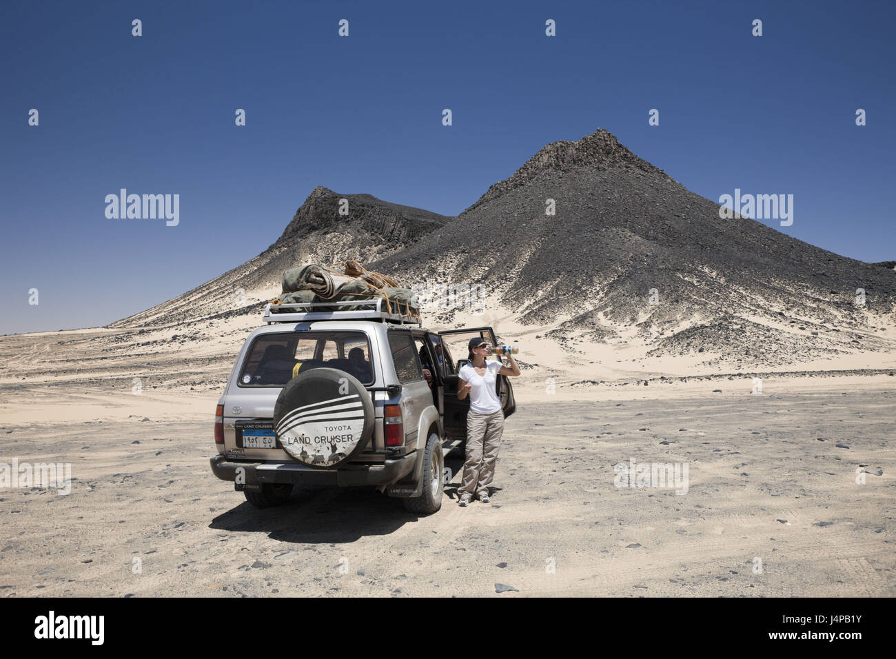 Jeep tour in black desert, Egypt, Libyan desert Stock Photo - Alamy