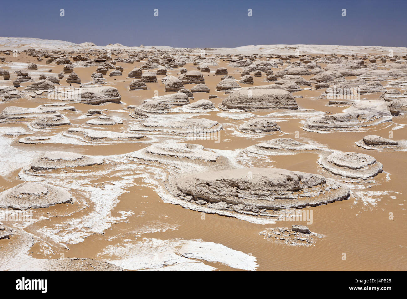 Scenery in national park white desert, Egypt, Libyan desert Stock Photo ...