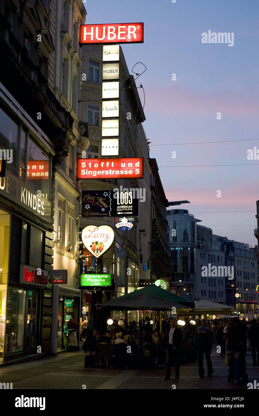 Street signs vienna hi-res stock photography and images - Alamy