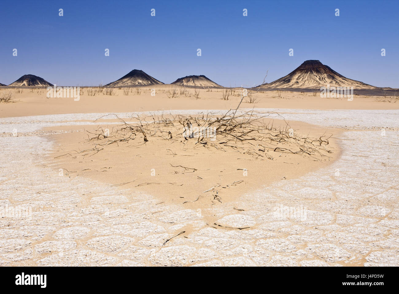 Desert with Bahariya oasis, Egypt, Libyan desert Stock Photo - Alamy
