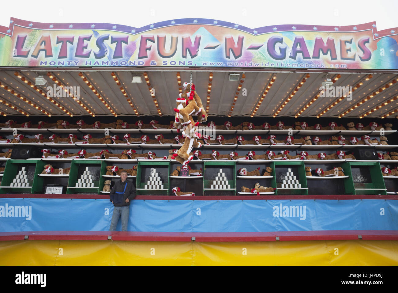 Fairground booth hi-res stock photography and images - Alamy