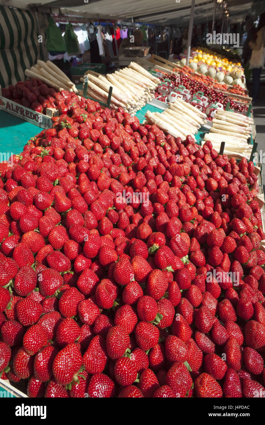 Fruit stall fruits hi-res stock photography and images - Alamy