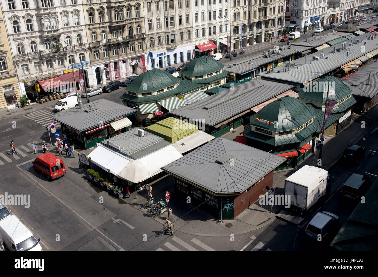 Vienna street market hi-res stock photography and images - Alamy