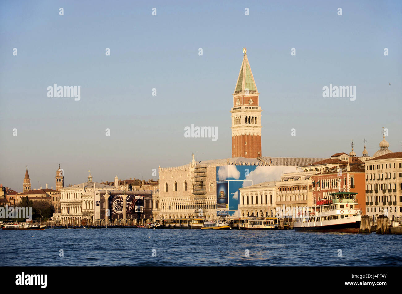 Venice and lagoon hi-res stock photography and images - Alamy