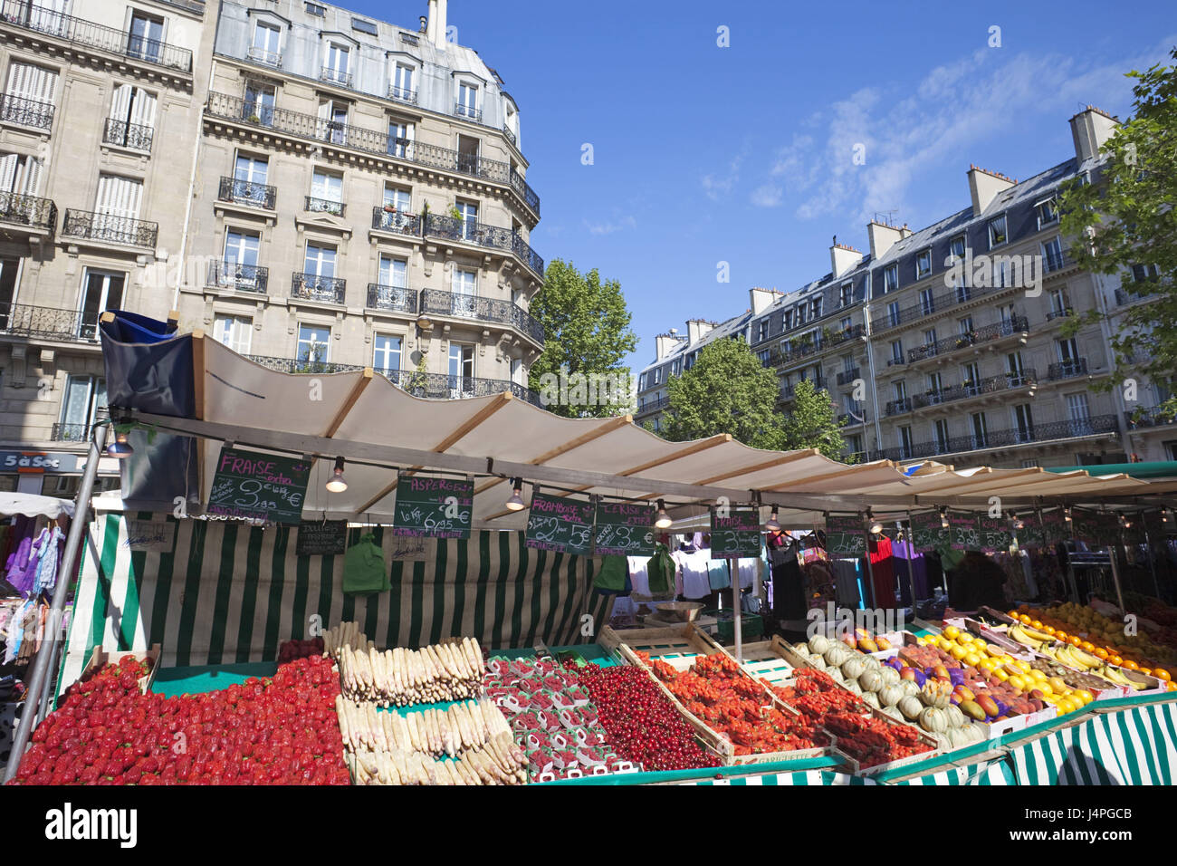 France, Paris, market stall, vegetables, fruit Stock Photo - Alamy