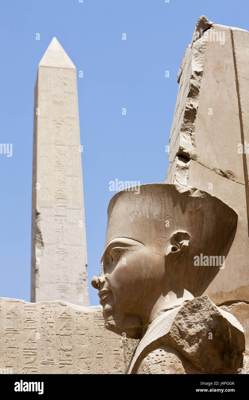 Statue, obelisk, Karnak temple, Luxor, Egypt Stock Photo - Alamy