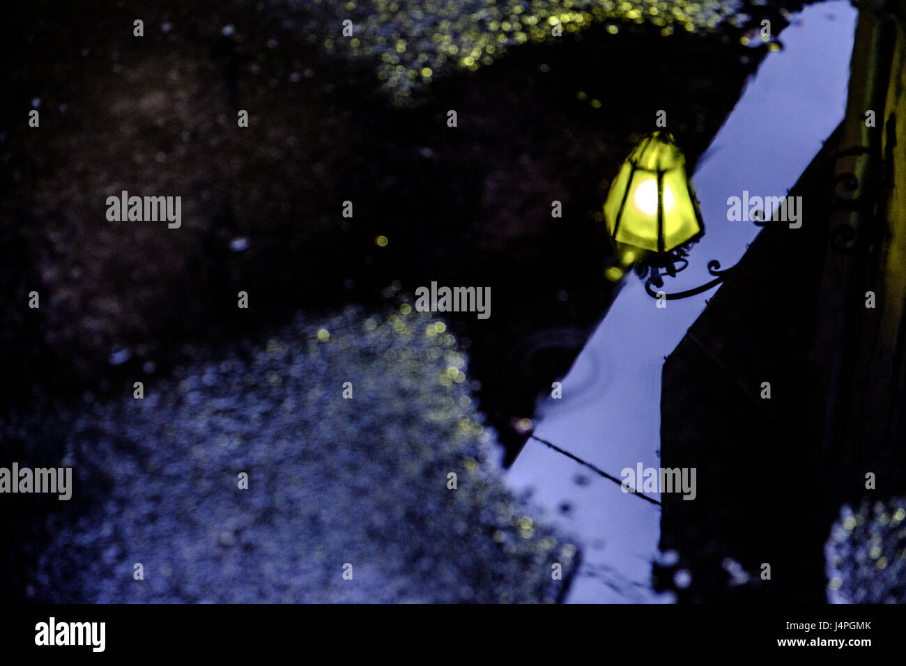 Rain light reflection hi-res stock photography and images - Alamy