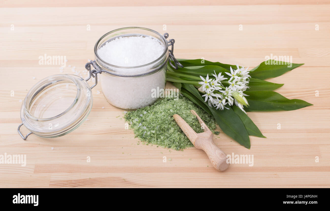 Green herbal salt of wild garlic Stock Photo - Alamy