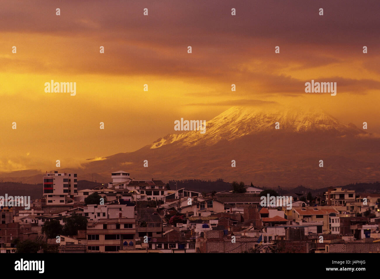 Ecuador, Riobamba, volcano Chimborazo, sundown Stock Photo - Alamy