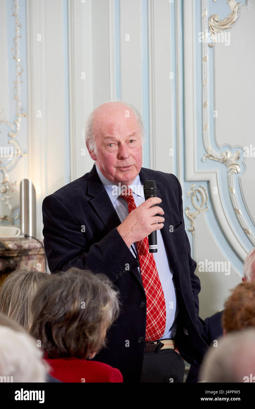 Simon Courtauld at the Oldie literary Lunch 9/5/17 Stock Photo - Alamy