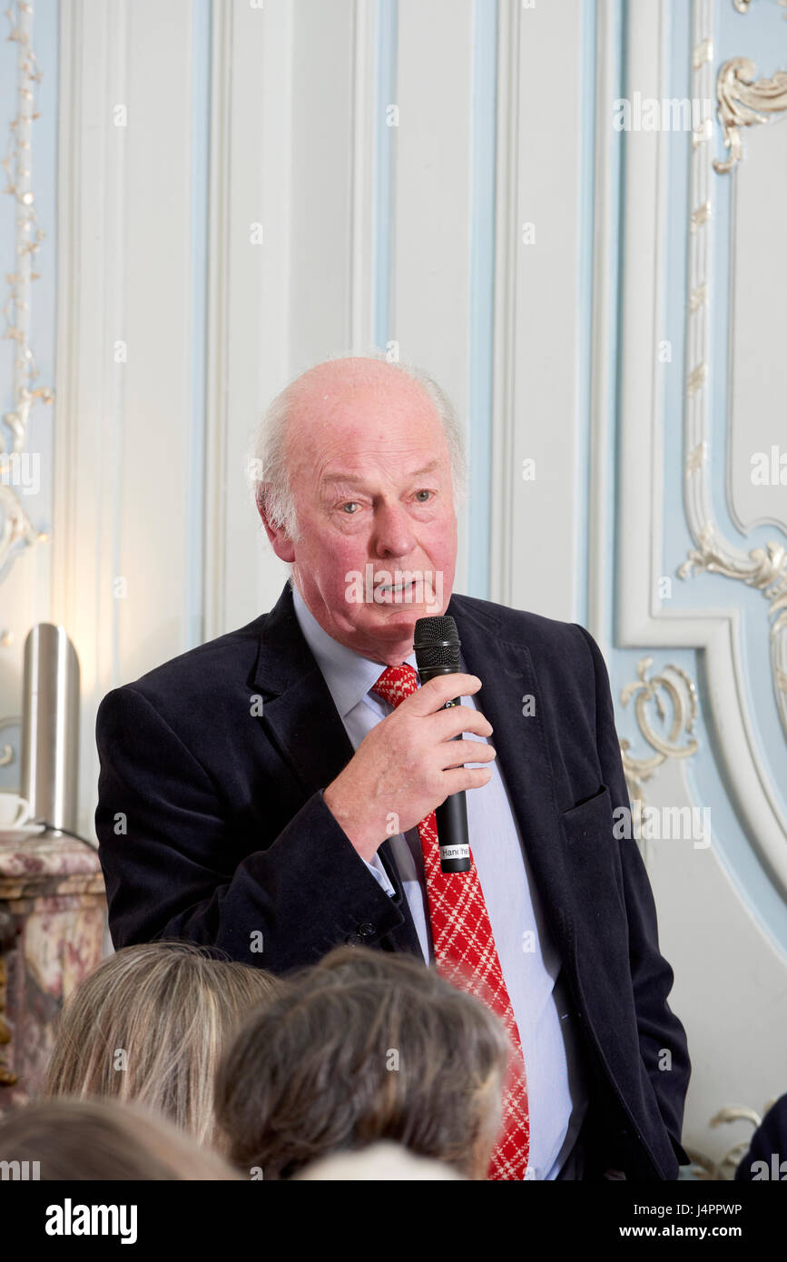 Simon Courtauld at the Oldie literary Lunch 9/5/17 Stock Photo - Alamy