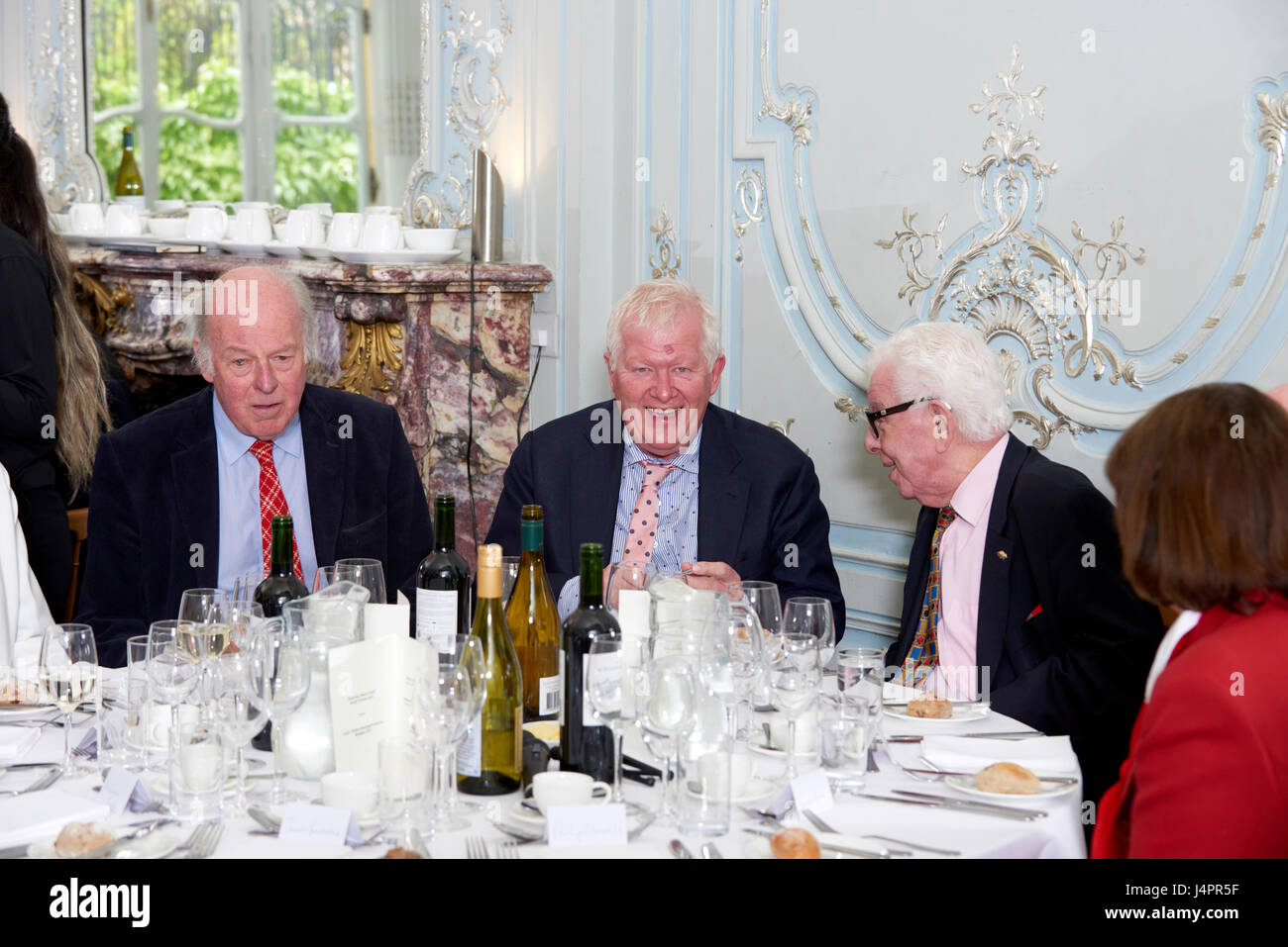 Simon Courtauld at the Oldie literary Lunch 9/5/17 Stock Photo - Alamy