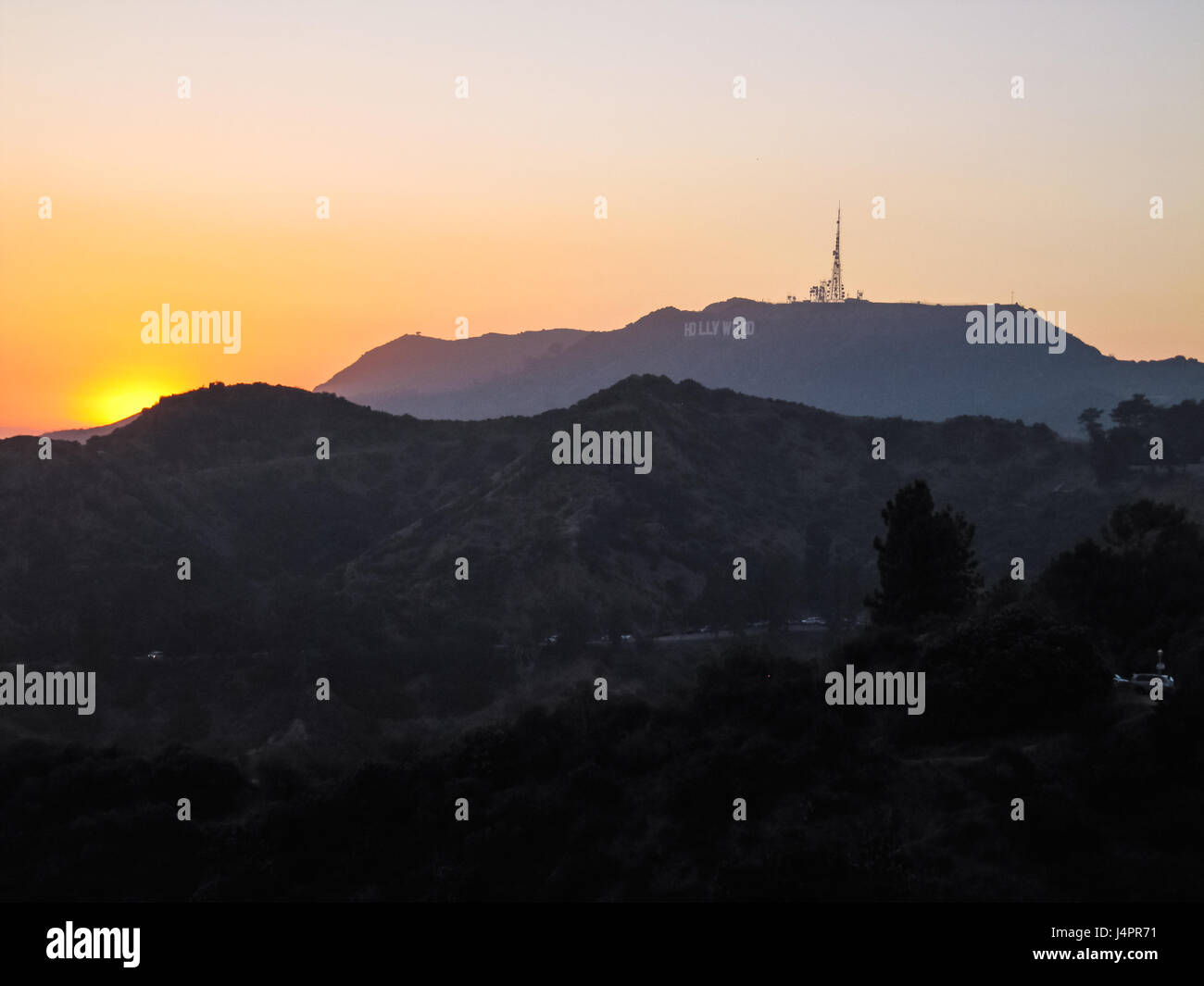 Griffith observatory hollywood sign hi-res stock photography and images ...